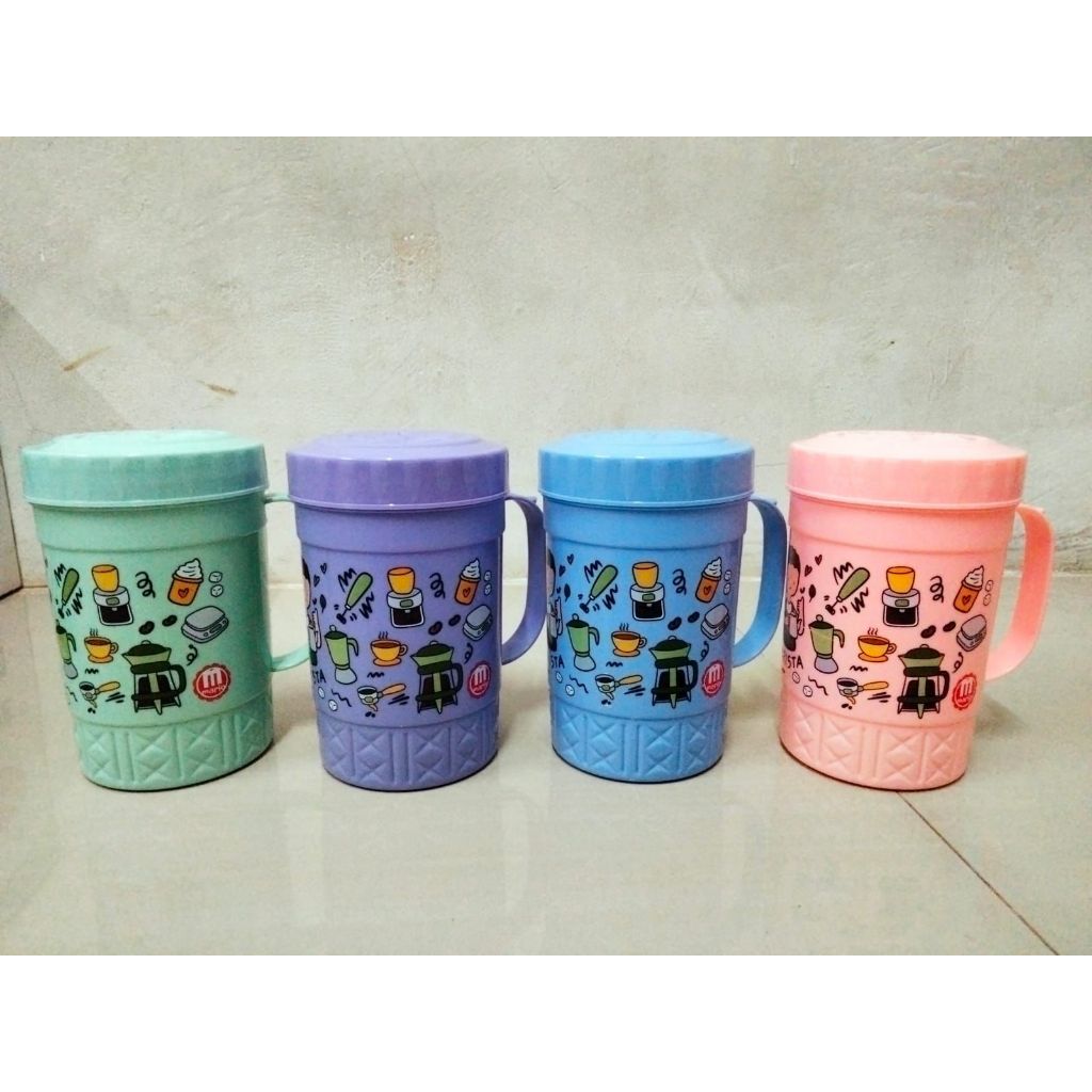 Jual Mug Eliza karakter/gelas plastik tutup/ mug tutup putar 1L warna ...