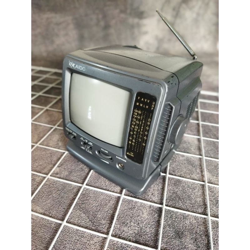 Jual tv jadul / tv antik / tv mini / tv tabung / tvvintage | Shopee ...