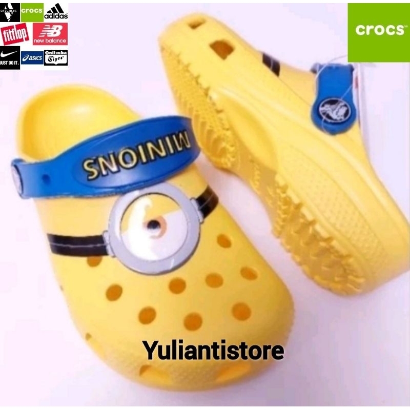 Jual SANDAL CROCS MINION | Shopee Indonesia