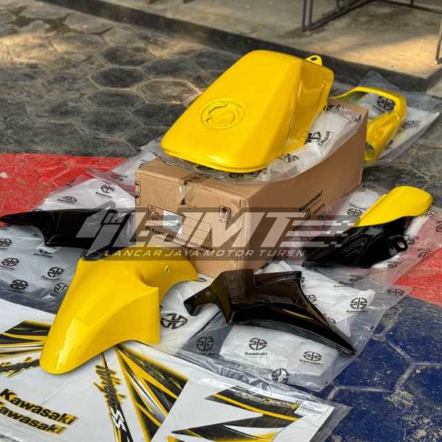 Jual bodyset ninja ss kuning original kawasaki ninjass set striping | Shopee Indonesia