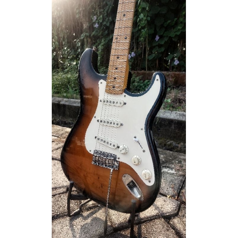 Jual 1997 Fender Stratocaster ST-57 US Crafted in Japan | Shopee Indonesia
