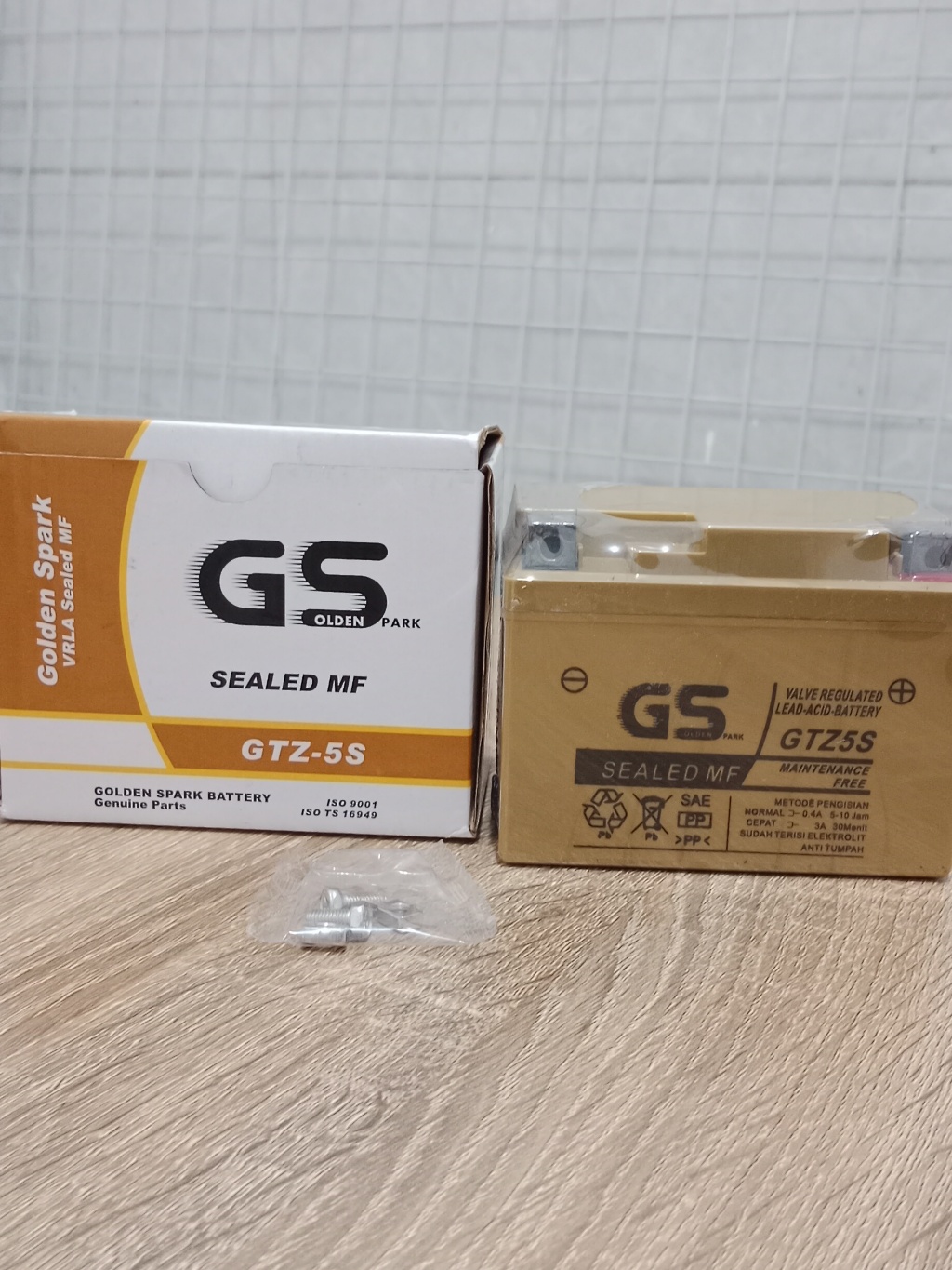 Jual AKI GTZ5S MF GOLDEN SPARK (GS) | Shopee Indonesia
