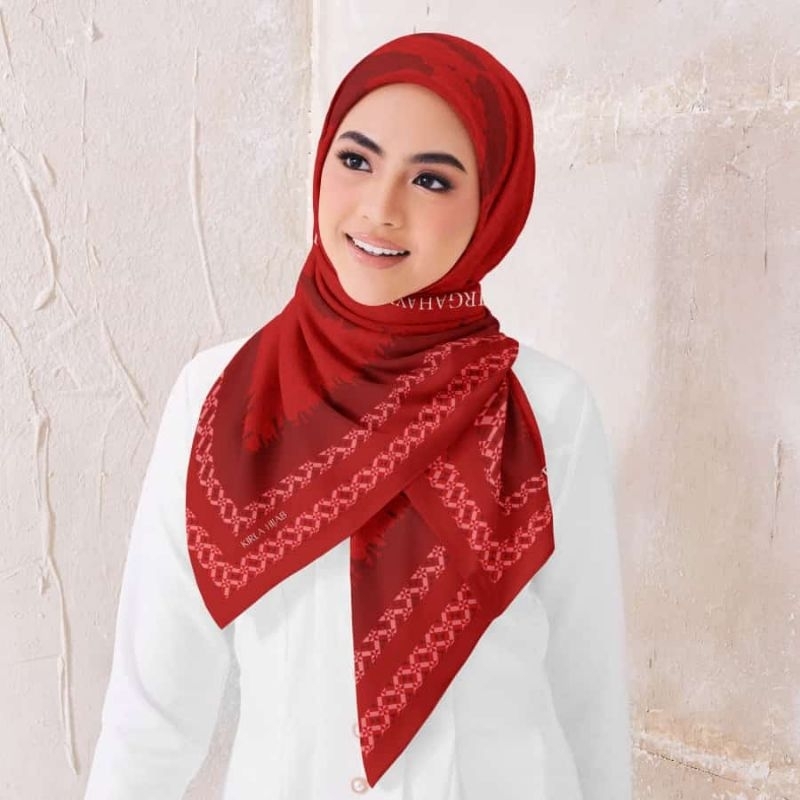 Jual HIJAB MERAH PUTIH SEGI EMPAT MOTIF LASERCUT Kerudung voal ...