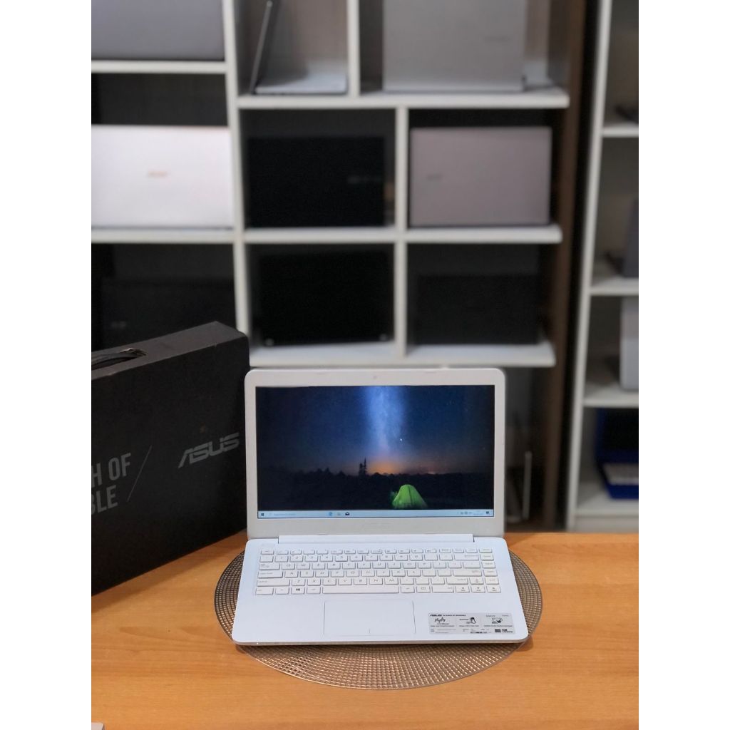 Jual ASUS VIVOBOOK E402Y | AMD E2-7015 | RAM 4GB | HARDISK 1 TB ...