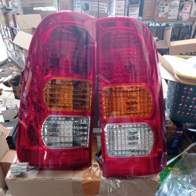 Jual murah stop lamp hilux 2004 2005 2006 2007 2008 2009 2010 2011 ...