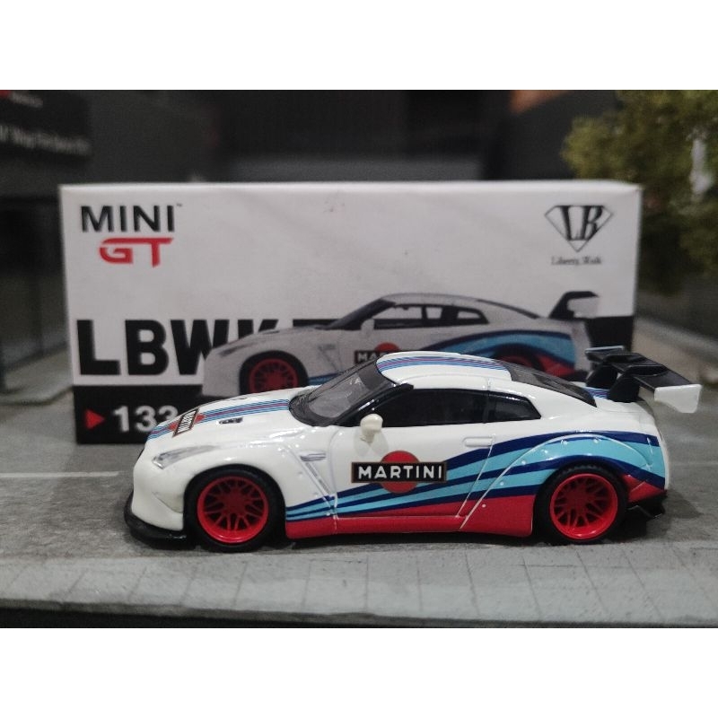 Jual Mini GT 133 LB Works Nissan GTR Martini Racing | Shopee Indonesia