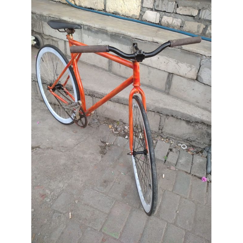 Jual SEPEDA FIXIE BEKAS UK 20" & UK 26" NORMAL CAT ULANG (REPAINT ...
