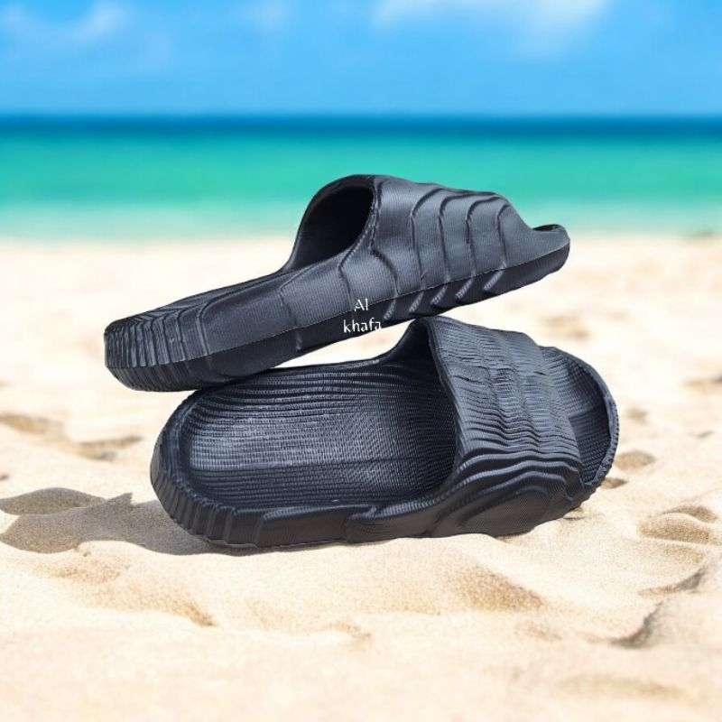 Jual sandal slop pria hitam putih senyawa gosome | Shopee Indonesia