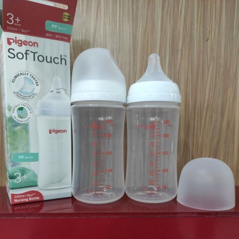 Jual Pigeon Soft Touch 240 ml (Nursing bottle) 133 137 | Shopee Indonesia