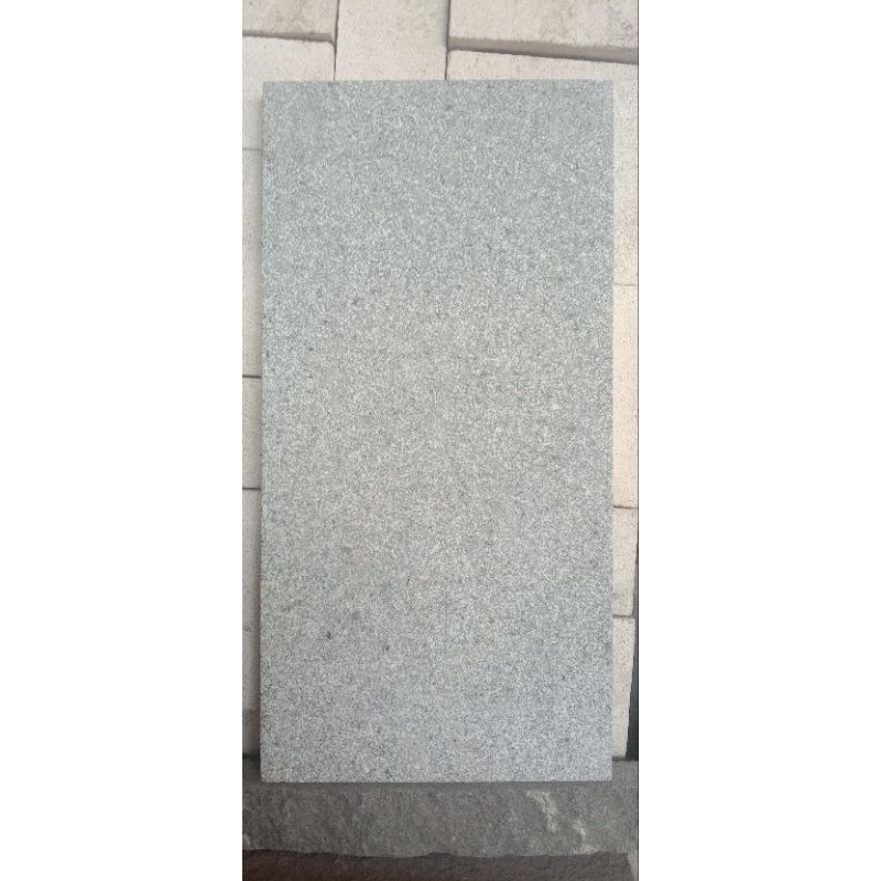 Jual Batu andesit tanpa bakar 30X60 | Shopee Indonesia
