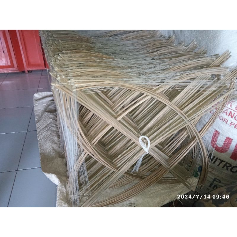 Jual Rangka Layangan Jabrugan Rapih Ukuran 57 isi 100 pcs | Shopee ...
