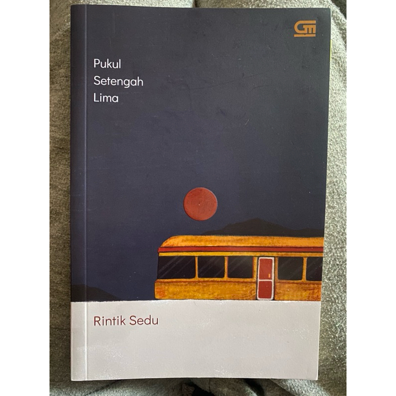 Jual [100% original] Novel Pukul Setengah Lima Rintik Sendu (preloved ...