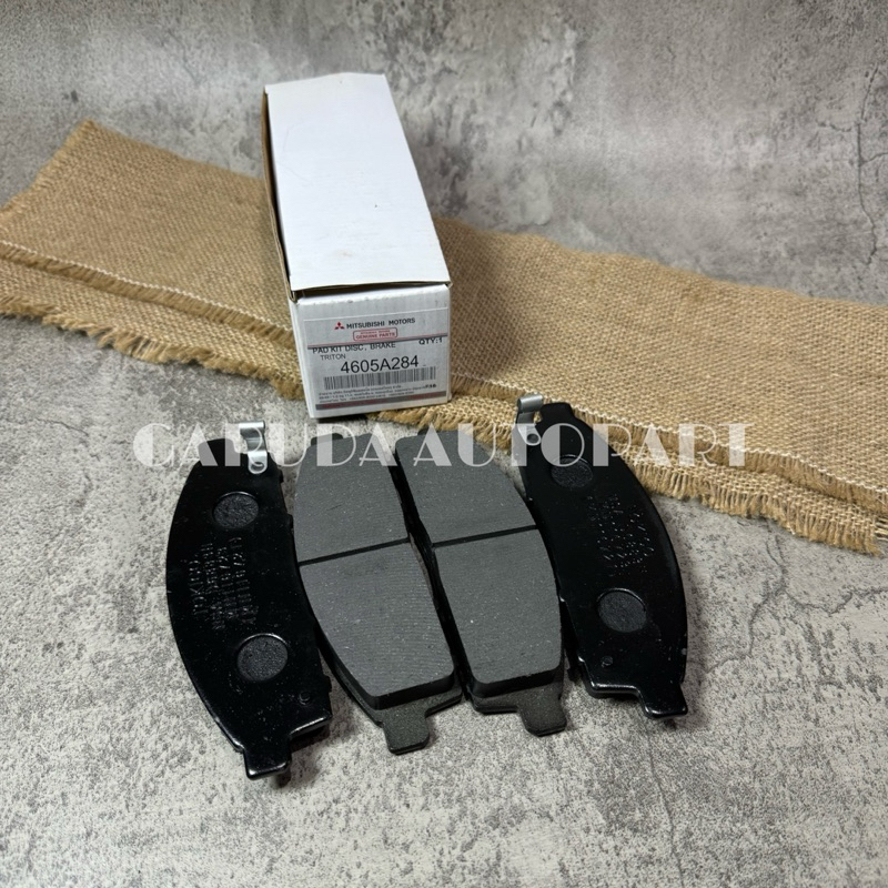Jual Brake pad kampas rem depan Mitsubishi Triton Pajero Sport 4605A284 ...