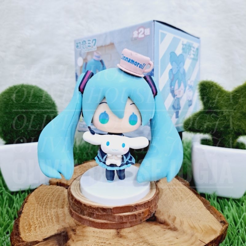 Jual Action Figure Hatsune Miku x Cinnamoroll Chibi Box Cake Topper ...