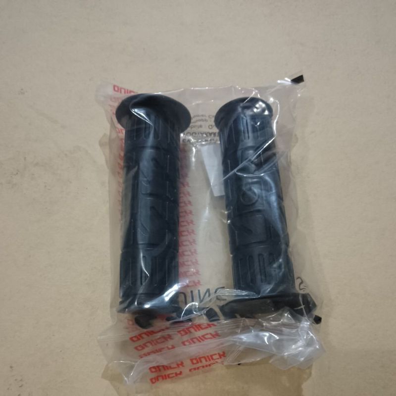 Jual KARET HANDLE STANG TRAKTOR QUICK SEMUA TIPE ASLI QUICK HARGA 1 ...