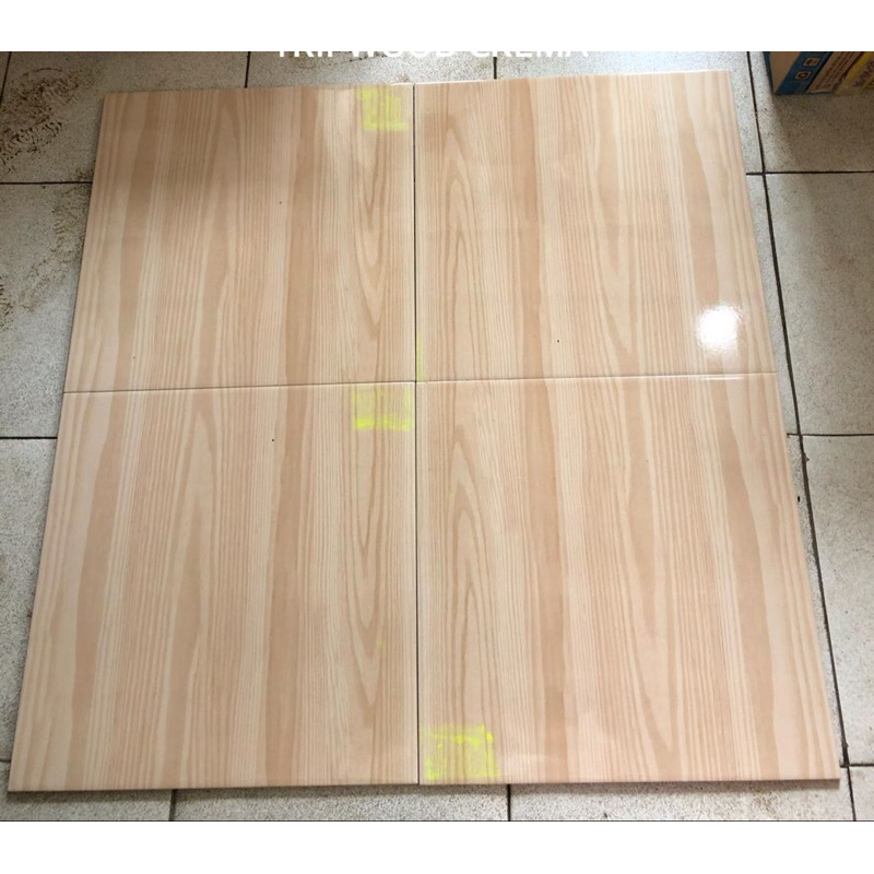 Jual keramik 50x50 motif kayu (glossy)/ keramik dinding kamar mandi/ keramik dinding dapur ...