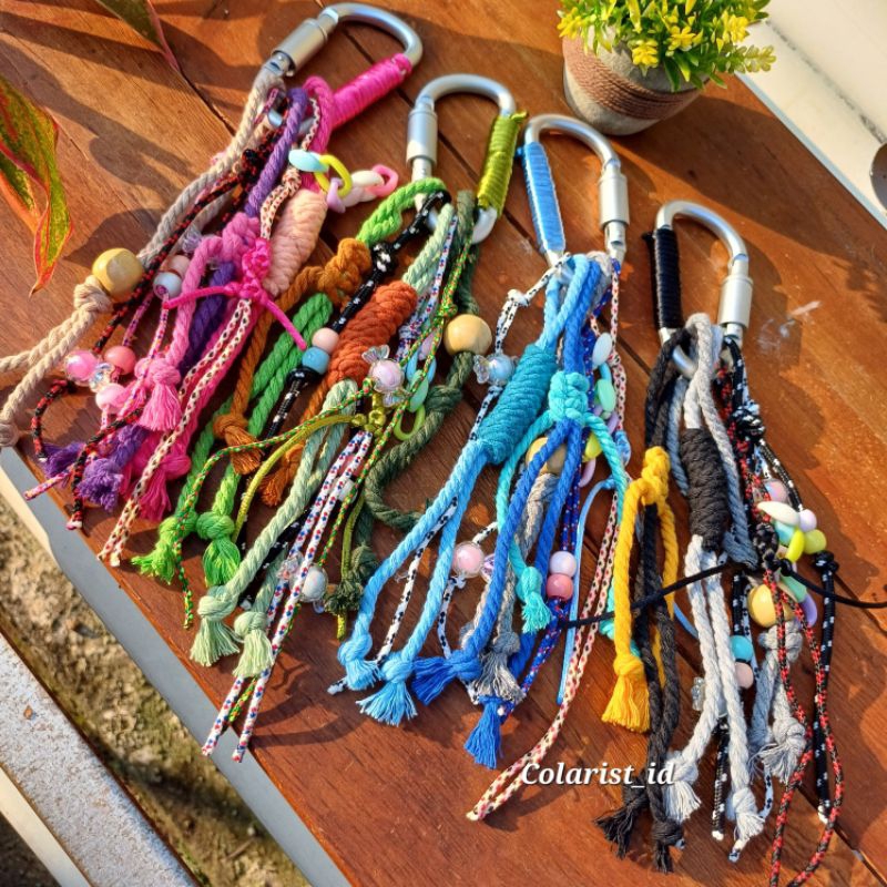 Jual Keychain carabiner besar | Bag charm macrame | Shopee Indonesia