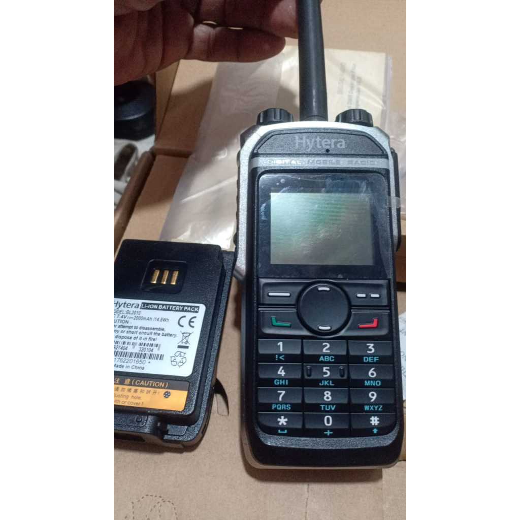 Jual Ht Hytera Pd688 Uhf Seperti New Frekuensi UHF 400 Mhz sd 527 Mhz ...