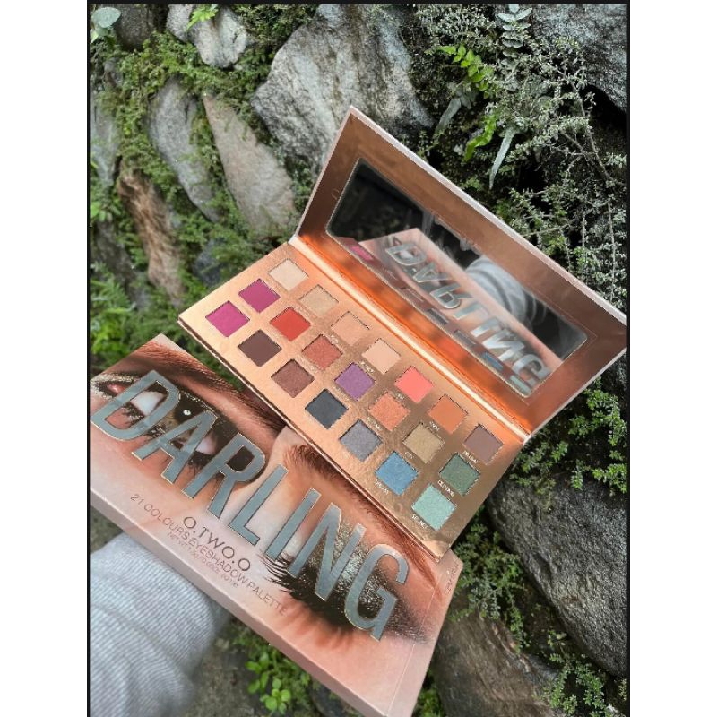 Jual Eyeshadow palette o two o darling 21 colours | Shopee Indonesia