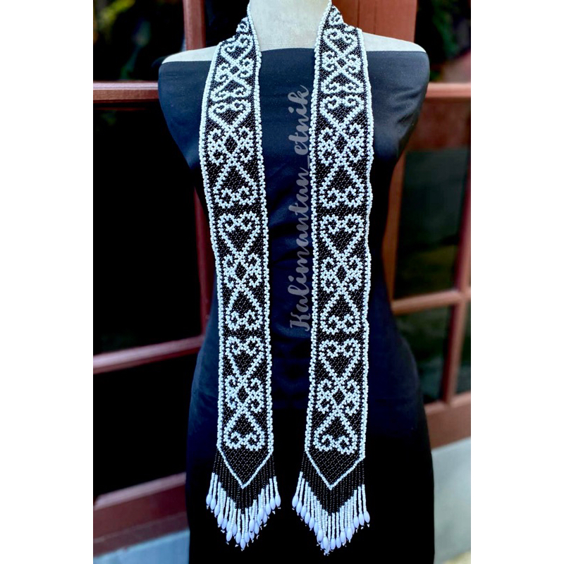 Jual Syal Manik Dayak ( Hitam Putih) | Shopee Indonesia