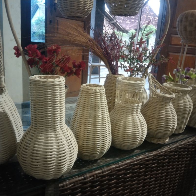Jual vas bunga berkualitas super,pot bunga rotan berkualitas | Shopee ...