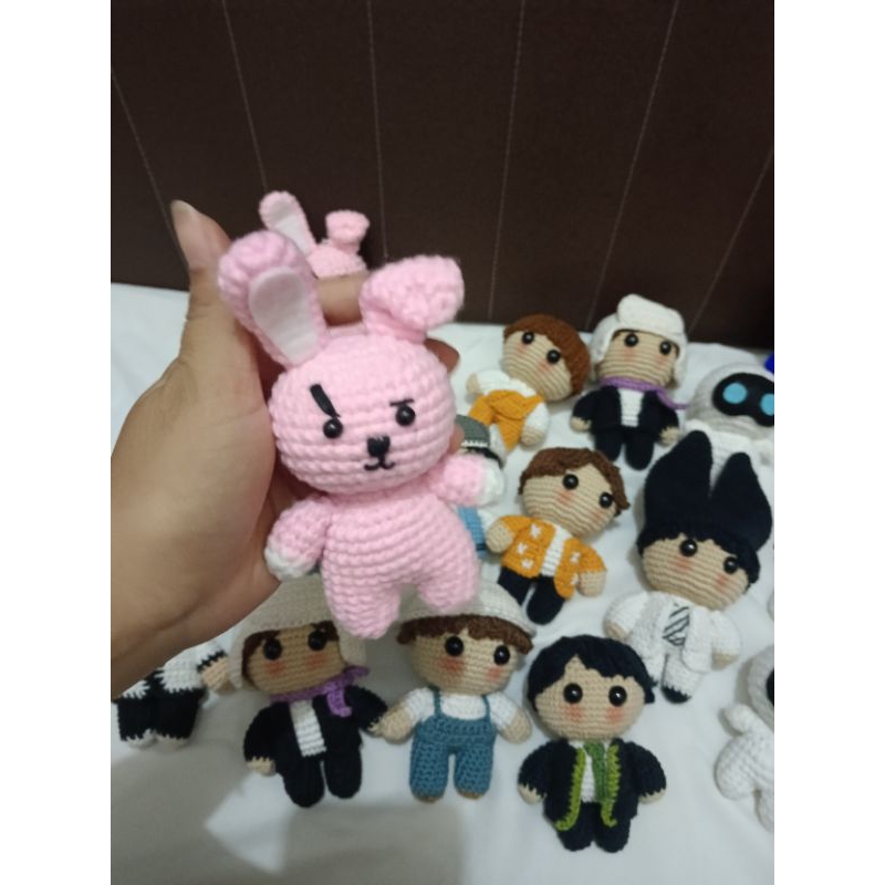 Jual ganci amigurumi cooky bt21 full body bts | Shopee Indonesia