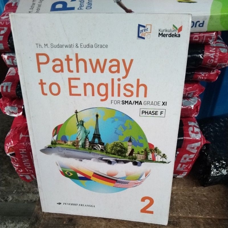 Jual BUKU BAHASA INGGRIS (PATHWAY TO ENGLISH) KELAS XI/11/2 KURIKULUM MERDEKA | Shopee Indonesia