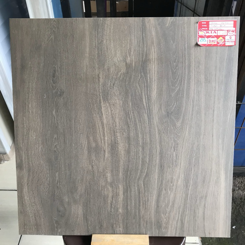 Jual Granite lantai Infinity 60x60cm motif kayu Brown | Shopee Indonesia