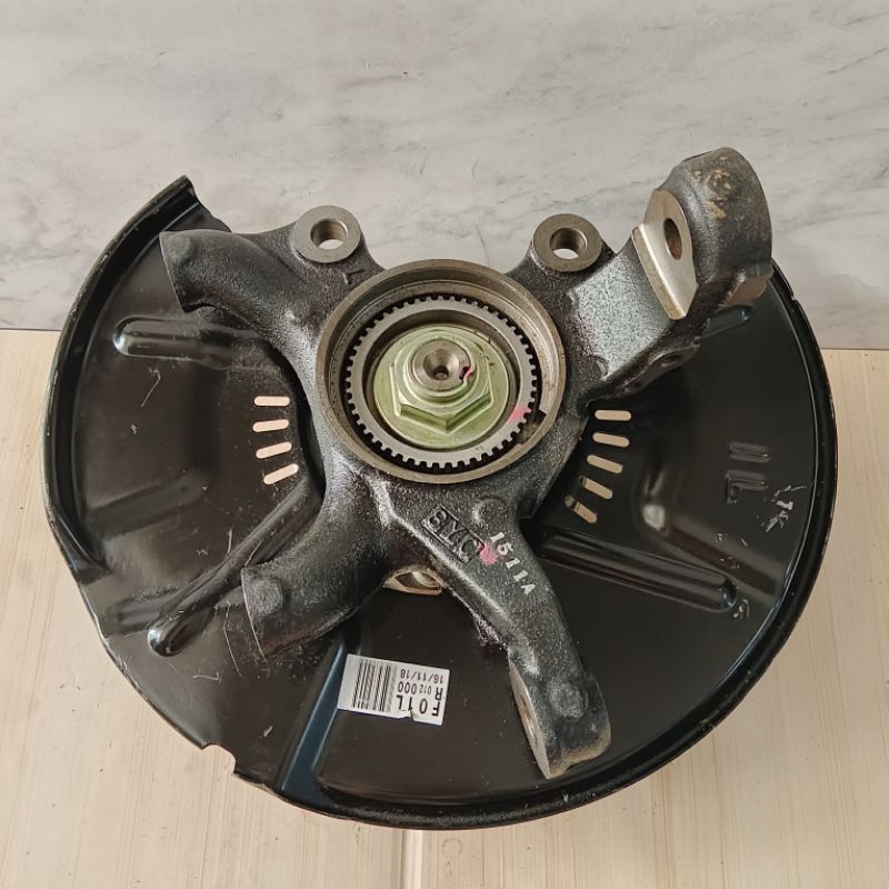 Jual Knakel Knuckle Assy Komplit Kiri LH Innova Reborn Original ...