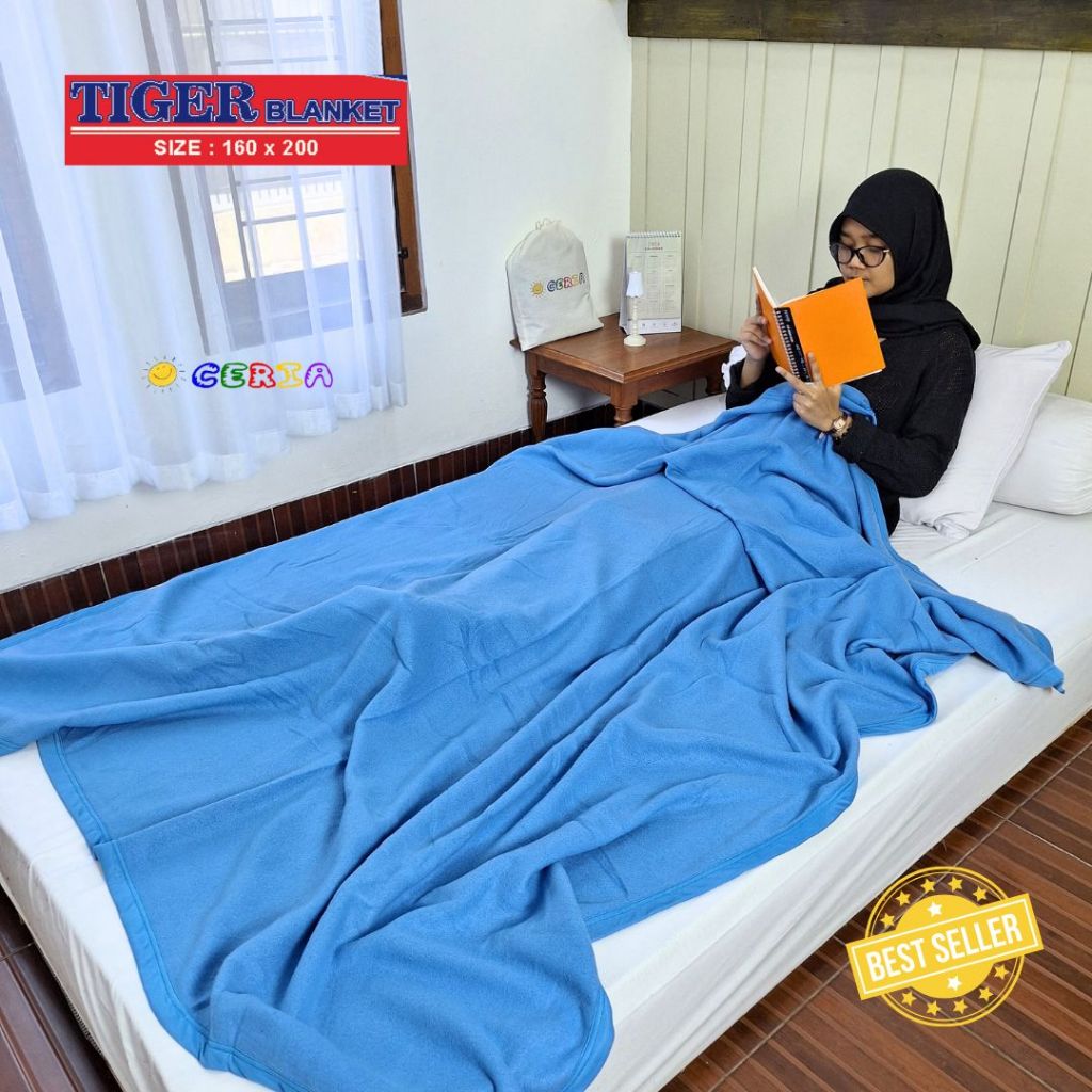 Jual Selimut Dewasa Hotel Polos Lembut Halus TIGER 160 x 200 cm - Biru ...