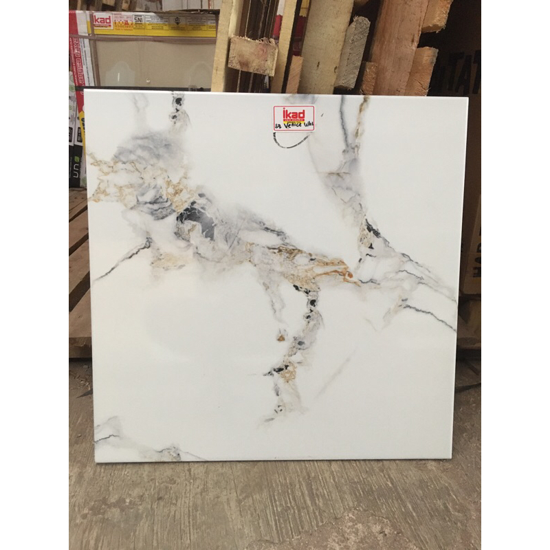 Jual keramik 50x50 lantai motif marmer putih glossy kilap carara new terbaru ikad granit marmer ...