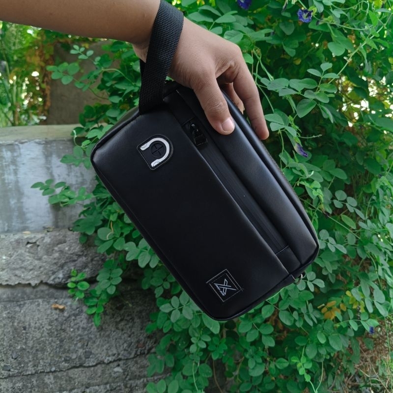 Jual Hand Bag Pria Original DM30 | Dompet Tangan Kulit Sintetis Spesial ...