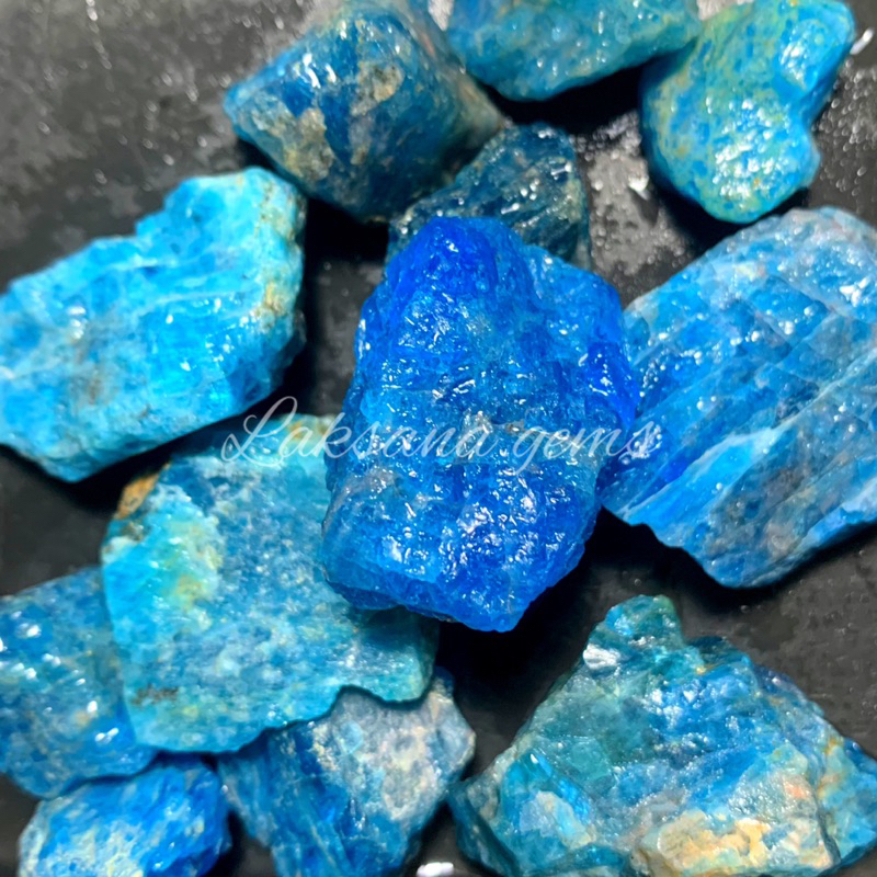 Jual Bongkahan Super Batu Blue Apetite / Natural Batu Blue Apetite Unik ...