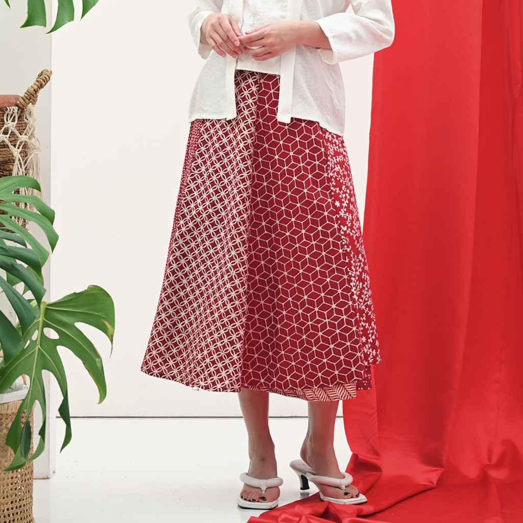 Jual NONA RARA - Lilit Skirt Merah Putih PART0269, Rok kasual batik ...