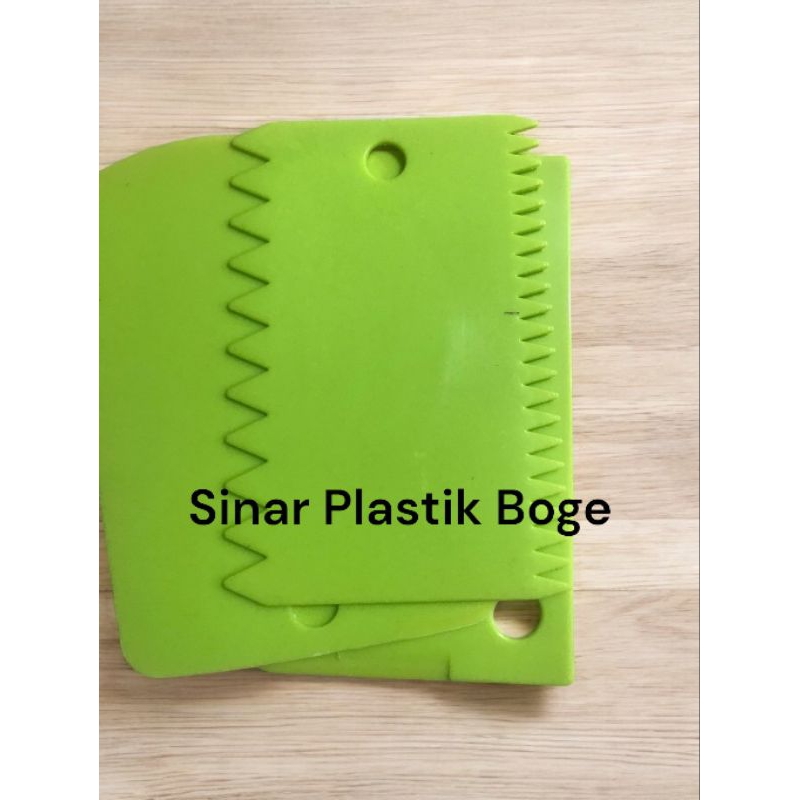 Jual scraper kue, alat potong adonan alat potong roti | Shopee Indonesia