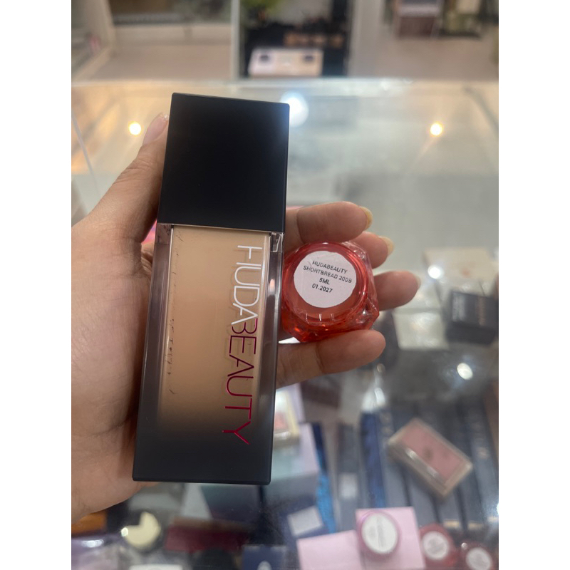 Jual Huda beauty foundation 5ml shade cremebrule | Shopee Indonesia