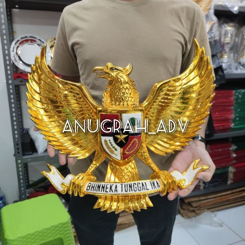 Jual patung burung garuda pancasila bahan fiber ukuran 50cm x 40cm ...