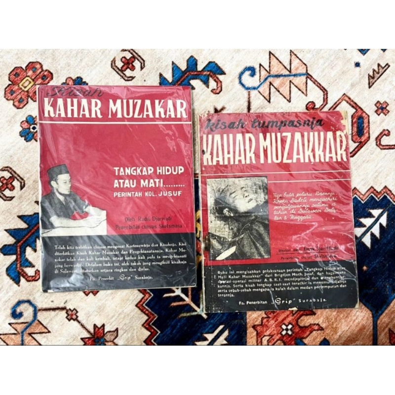 Jual KISAH KAHAR MUZAKAR & KISAH TUMPASNJA KAHAR MUZAKKAR | Shopee ...