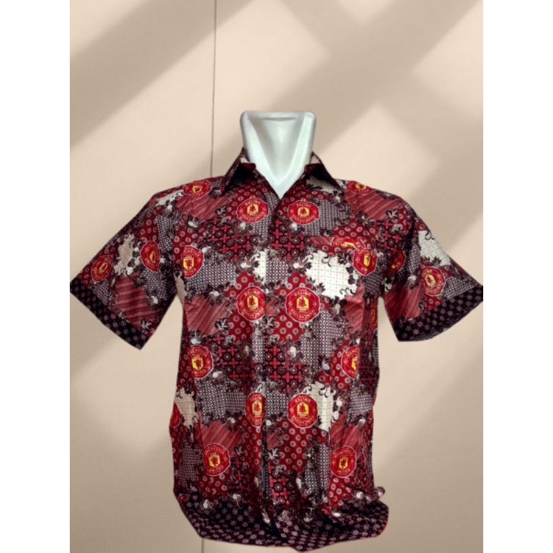 Jual Kemeja Batik Bola Premium Pria Wanita UNISEX Manchester United ...