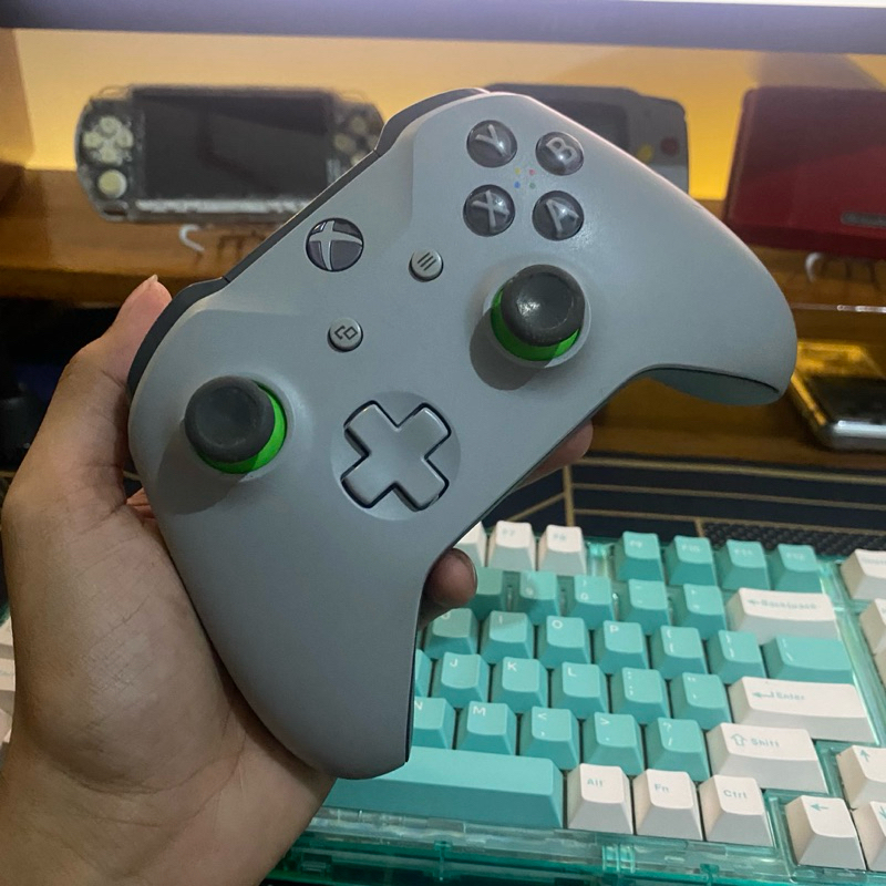 Jual Stik XBOX ONE S Warna Abu-Abu | RARE | Shopee Indonesia