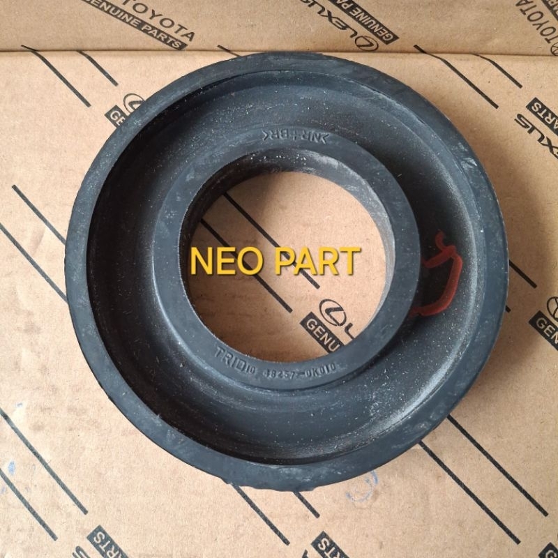 Jual KARET BANTALAN TATAKAN PER KEONG BAWAH BELAKANG INNOVA FORTUNER ...
