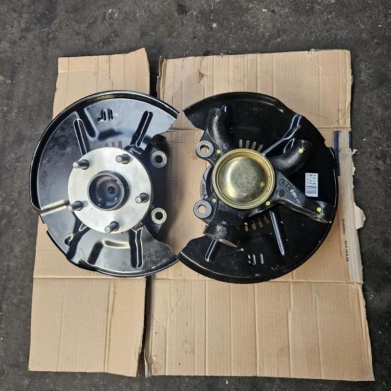 Jual Knuckle Kenakel Komplit Nap Bearing Roda Kanan / Kiri Toyota ...