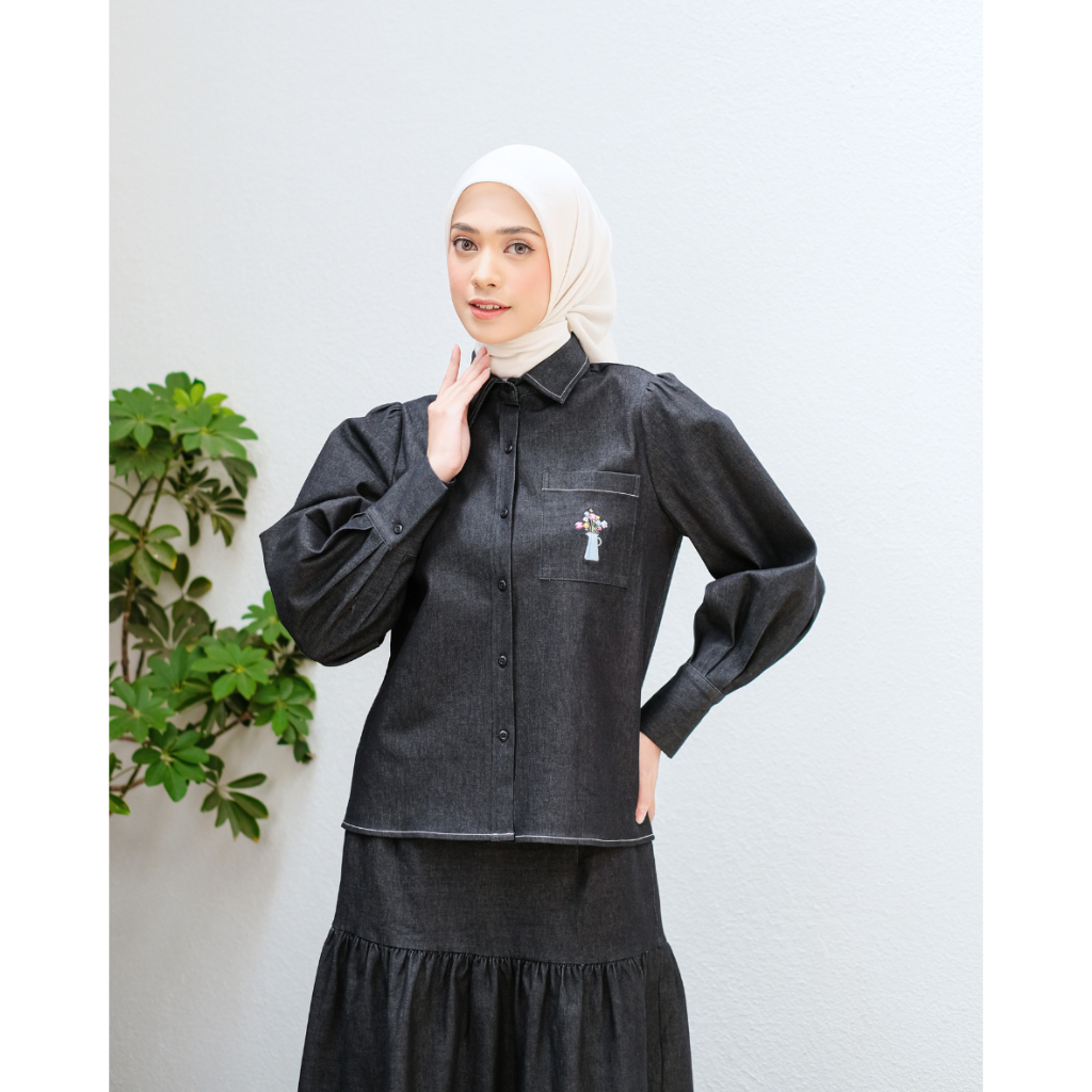 Jual OMARA Helia Embroidery Denim Blouse | Atasan Wanita - Afternoon ...