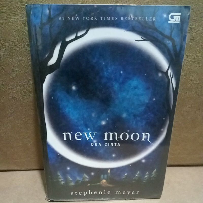 Jual Buku Original NEW MOON DUA CINTA - STEPHENIE MEYER | Shopee Indonesia
