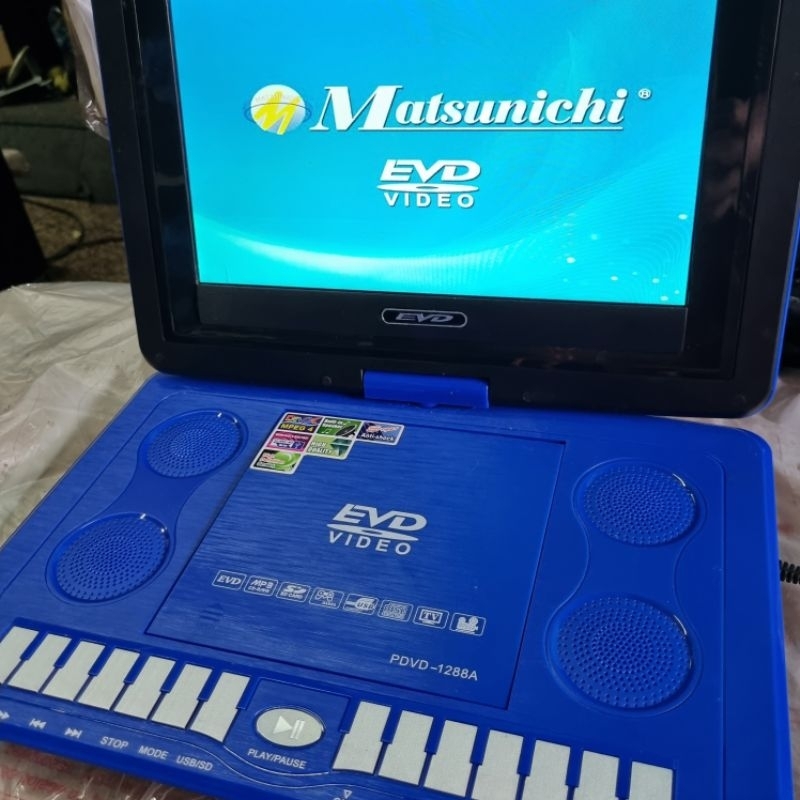 Jual DVD PLAYER PORTABLE PORTABEL GMC DIVX 808 R NAKAI N 786 787 986 ...