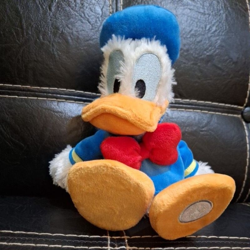 Jual Donald Duck original Disney Castle | Shopee Indonesia