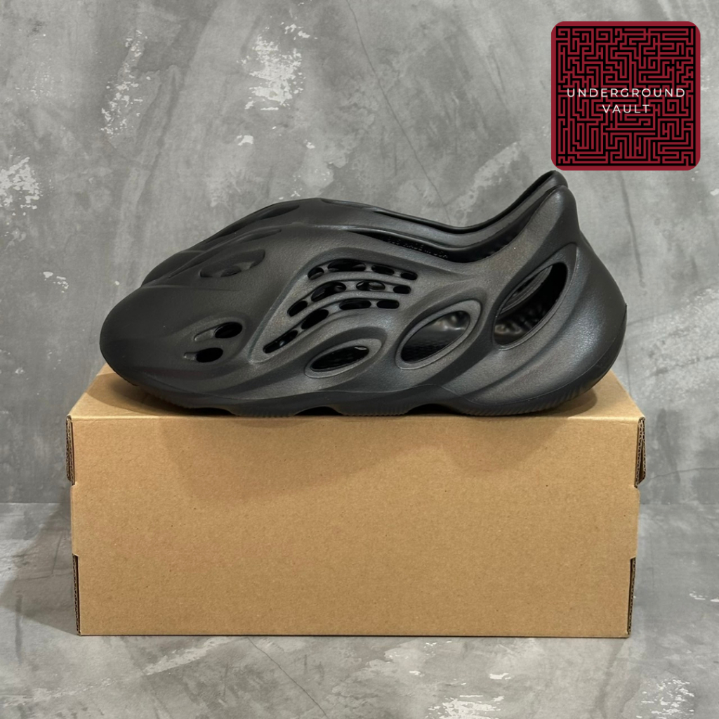 Jual Sendal Sandal Yeezy Foam Runner RNR RNNR MXT Onyx Hitam Black NXT ...