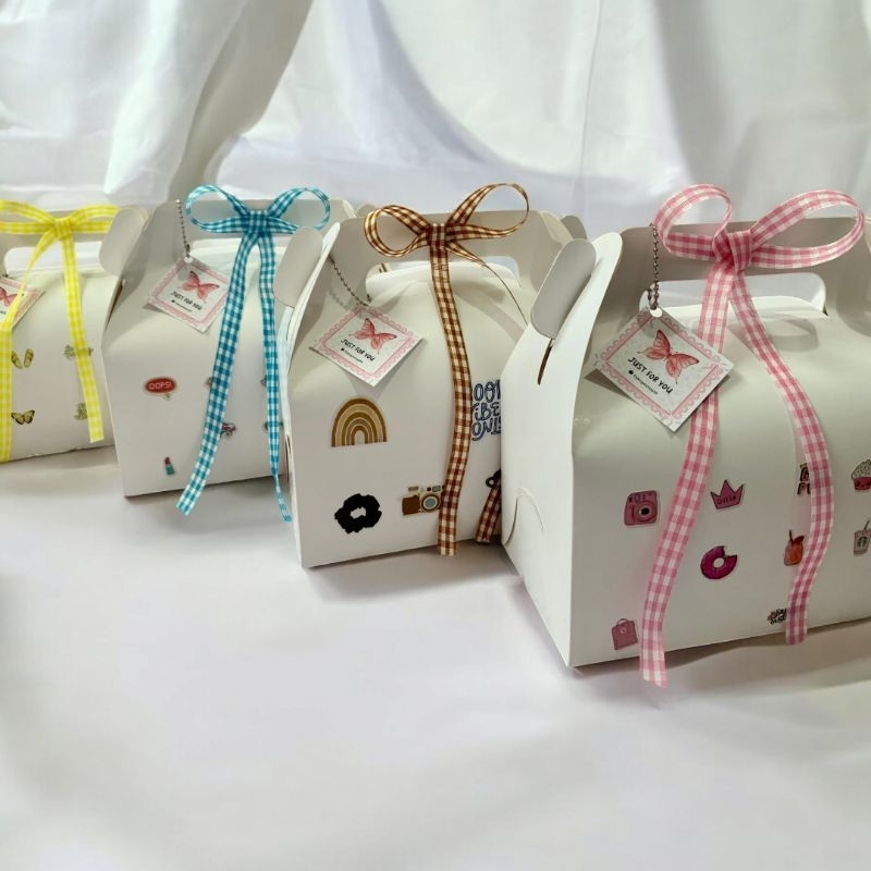 Jual Gift Box / Gable Box / Kotak Hadiah hampers wisuda, ultah, sempro ...