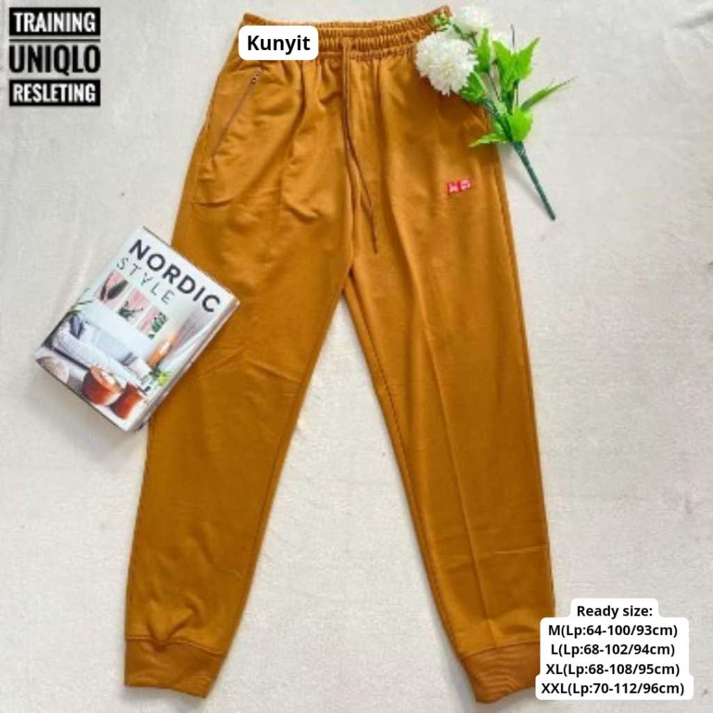 Jual TRAINING UNIQLO RESLETING ORIGINAL | Shopee Indonesia