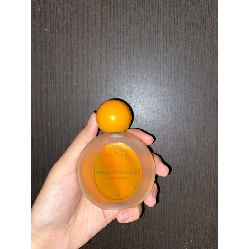 Jual MOTHER OF PEARL MOP PARFUM INTOXICATING LOVE | Shopee Indonesia
